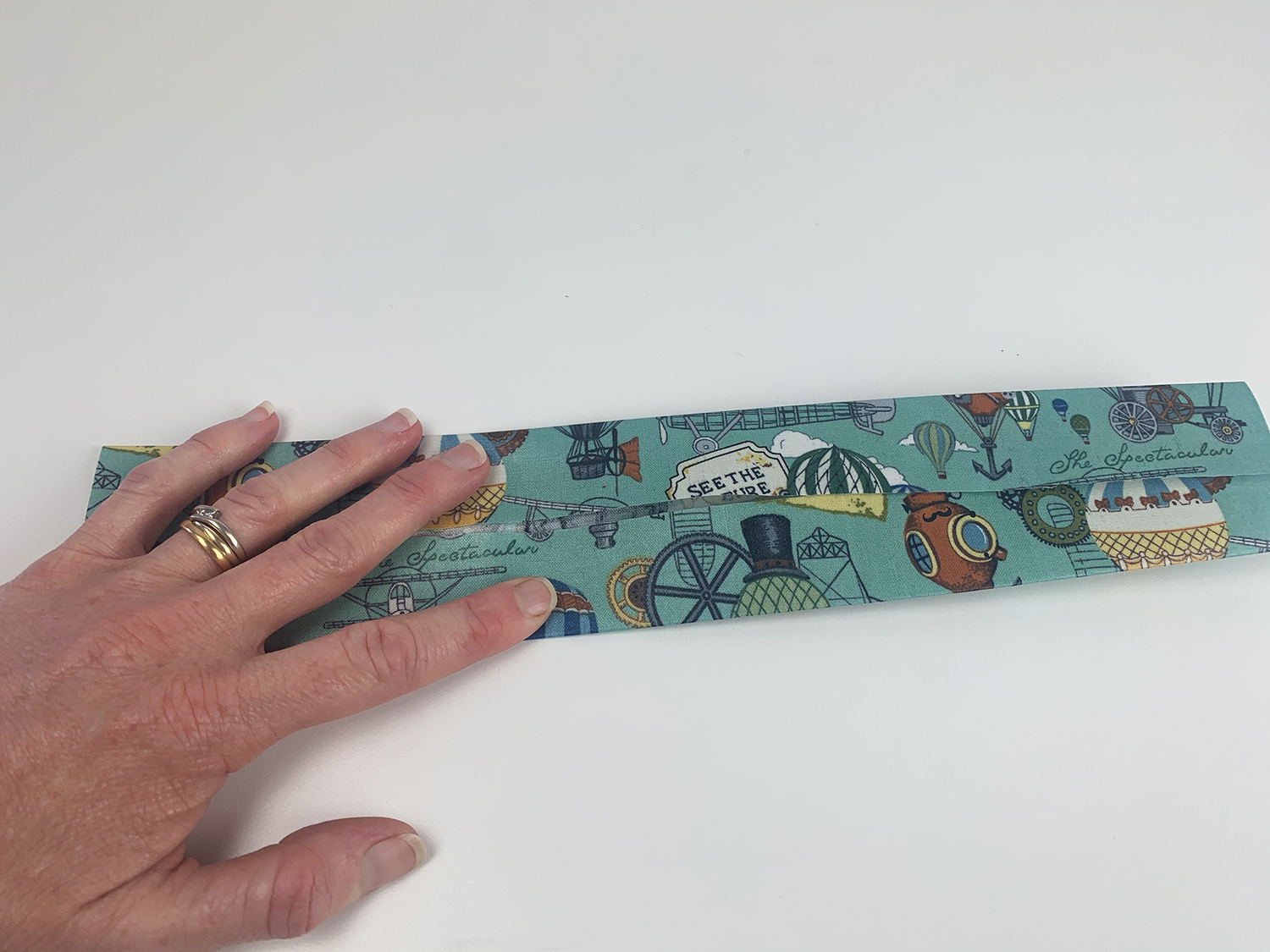 Large Wash Bag Tutorial – FREE Pattern - Creative Rehab